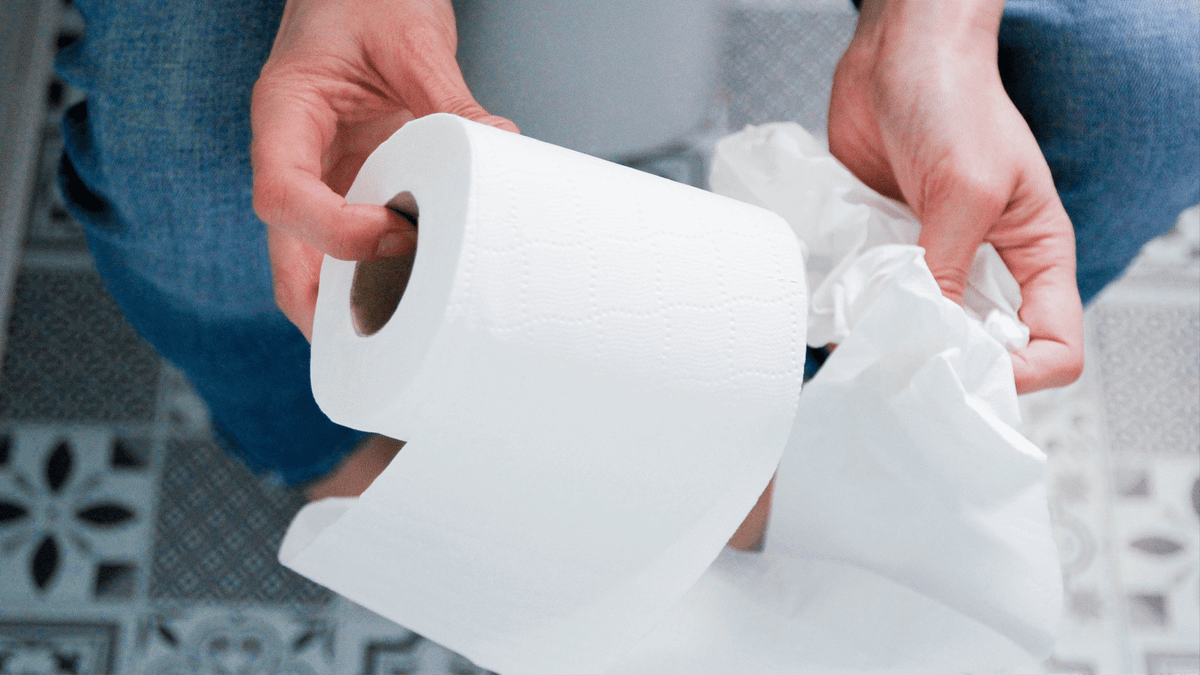 Doctors reveal bowel cancer warning sign that can be spotted in the ...