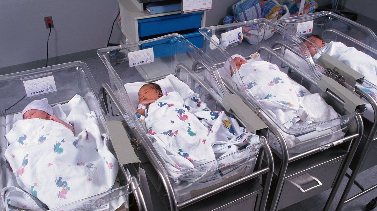 'Second night syndrome' explained as new mothers worry they’ve taken ...