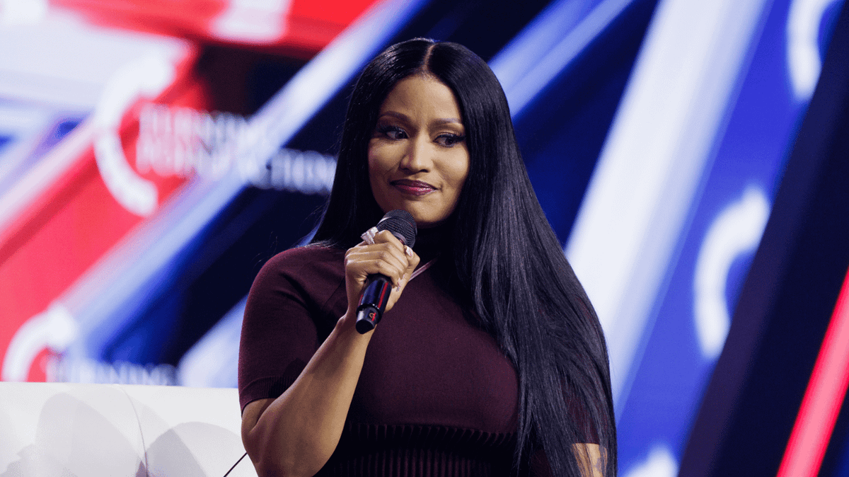 Petitions to deport Nicki Minaj surpass 120,000 signatures
