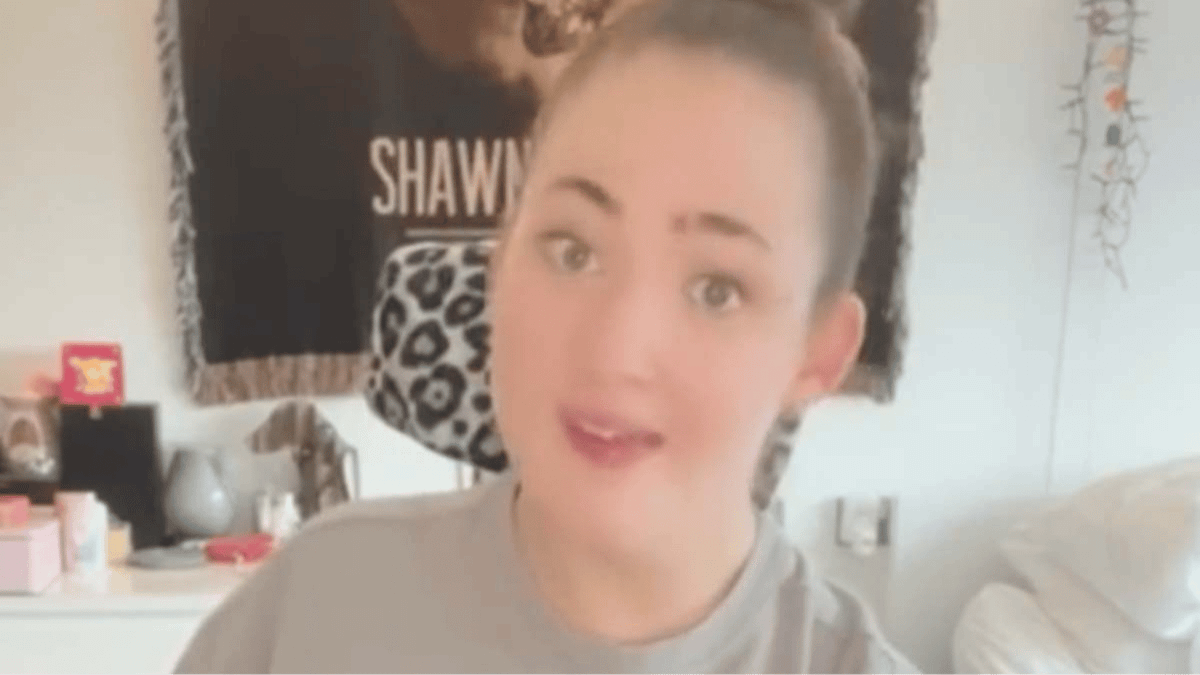 Woman shared urgent message to people after someone faked her death on ...