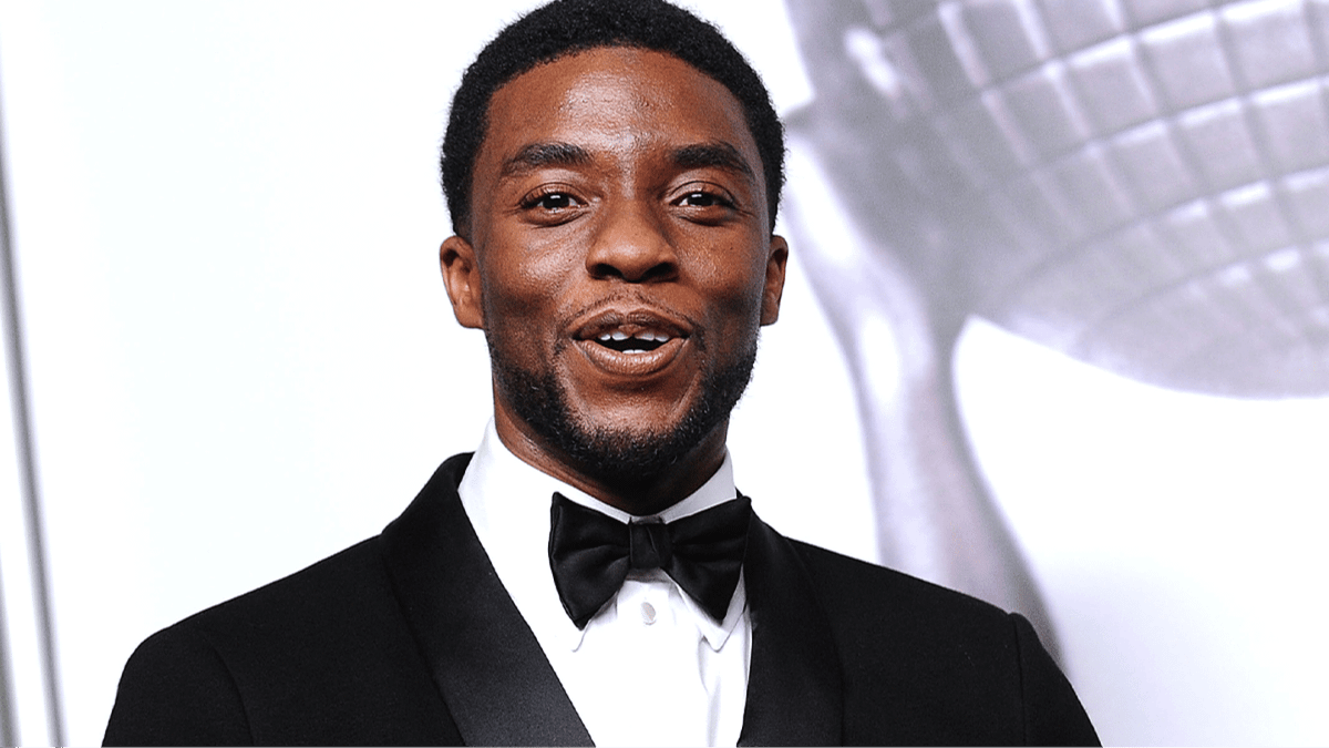 Sentimental item Chadwick Boseman's widow brought to Walk of Fame ceremony