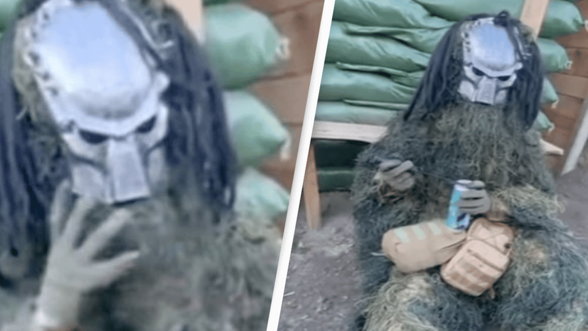 Ukrainian Sniper Fights Russia Dressed As Predator Wielding Knife And ...