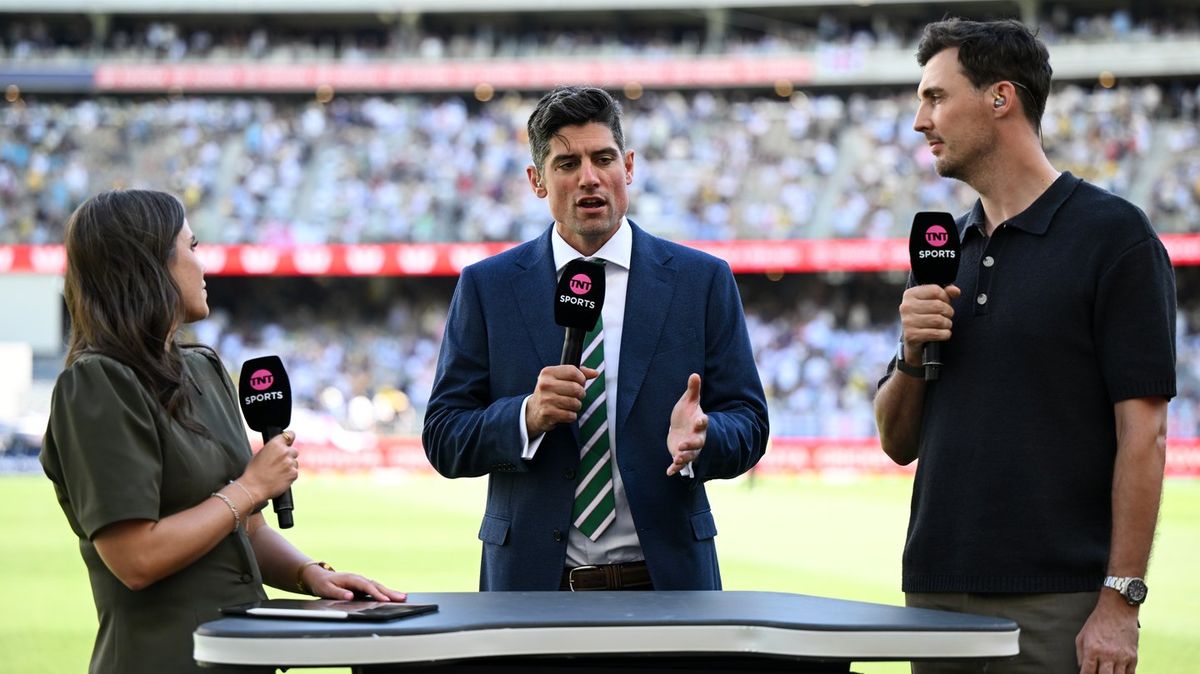 Alastair Cook Forced to Apologise to Australian on Live TV in Awkward ...