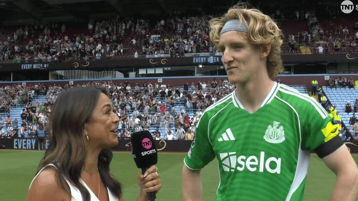 Newcastle fans interrupt Anthony Gordon interview with x-rated ...