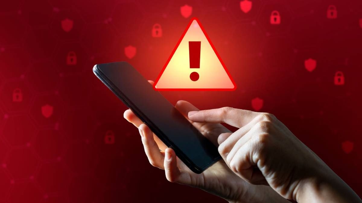 Three warning signs that mean you should turn your phone off immediately