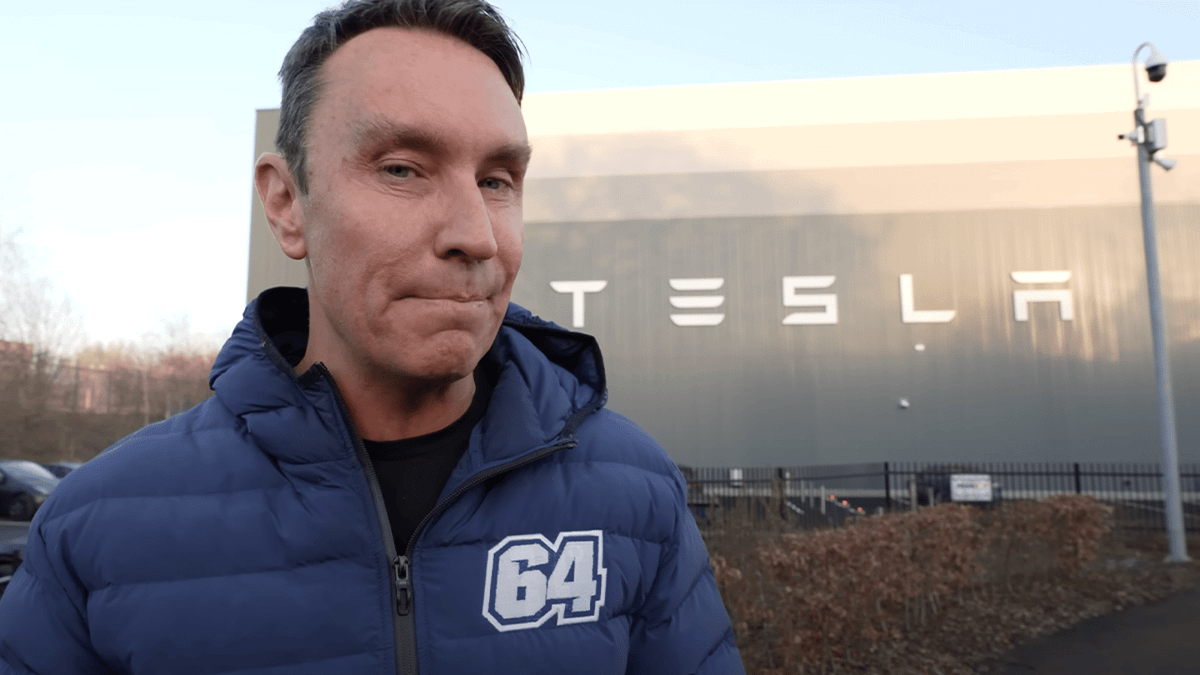 YouTuber claims Tesla 'stole' $4,975 from him after waiting 8 years for ...