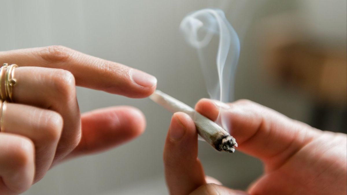 Heart surgeon shares terrifying reality of smoking weed if you've never ...