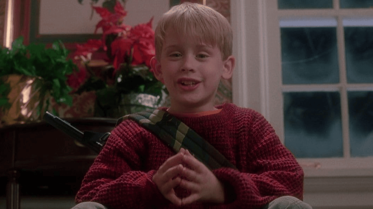 Every crime Kevin McAllister commits in Home Alone according to legal ...