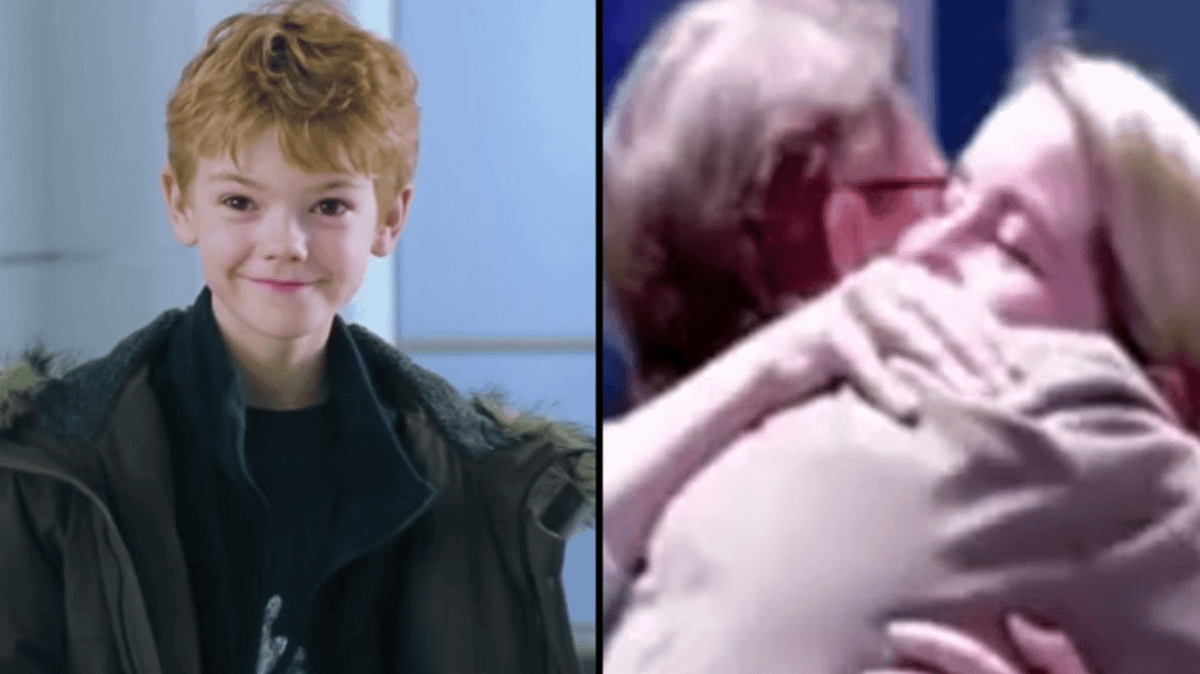Truth behind the people in Love Actually airport arrivals montage