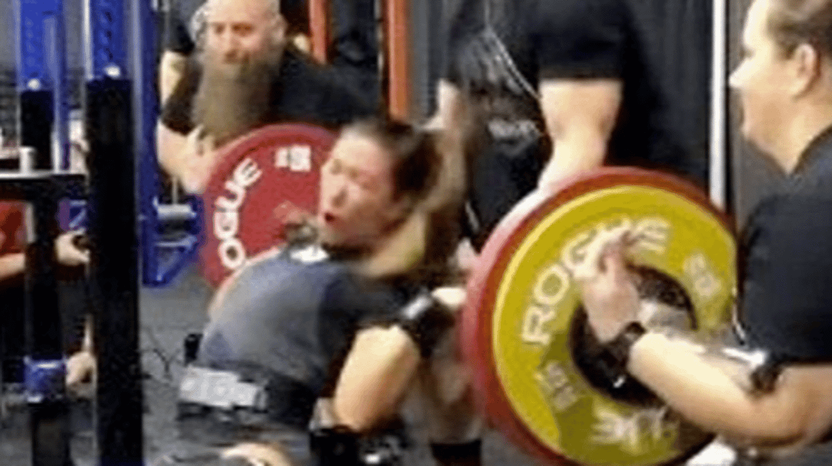 Horrific Moment Powerlifter Snaps Her Arm Doing 369lbs Lift - Community ...