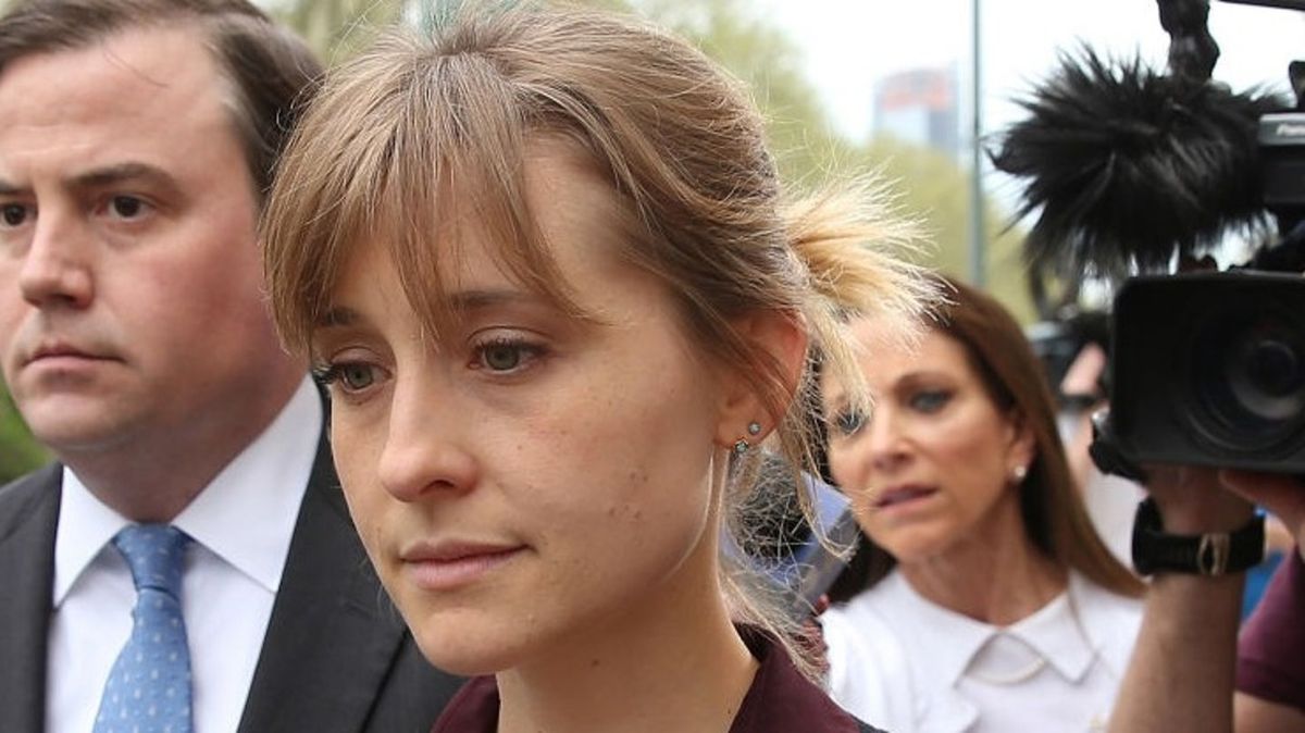 Allison Mack makes life comment in first time since going prison for ...
