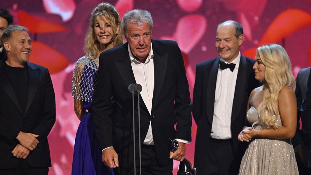 Jeremy Clarkson tears into audience during acceptance speech as he wins ...